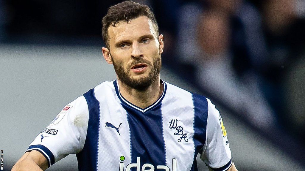 Erik Pieters: Dutch defender signs new one-year deal with West Brom - BBC Sport