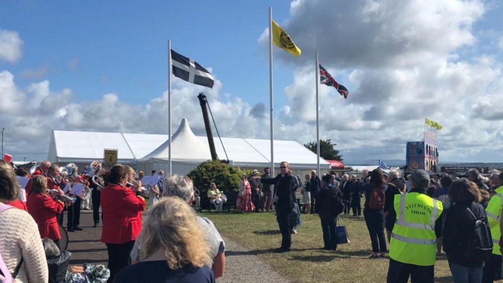 Stithians Show gets under way - BBC News