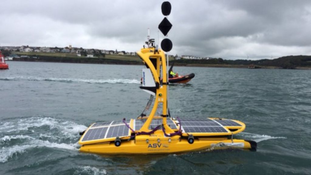 Robotiaid môr yn casglu gwybodaeth - BBC Cymru Fyw