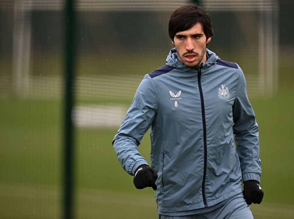Tonali trains with Newcastle - BBC Sport