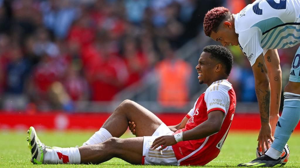 Arsenal: Jurrien Timber to have further assessment on knee injury - BBC ...