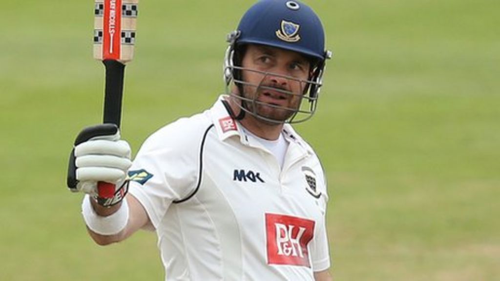 Michael Yardy 'integral' to Sussex, says Mark Robinson - BBC Sport