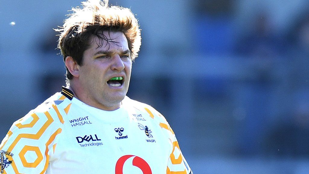Northampton Saints sign props Elliot Millar Mills and Beltus Nonleh ...