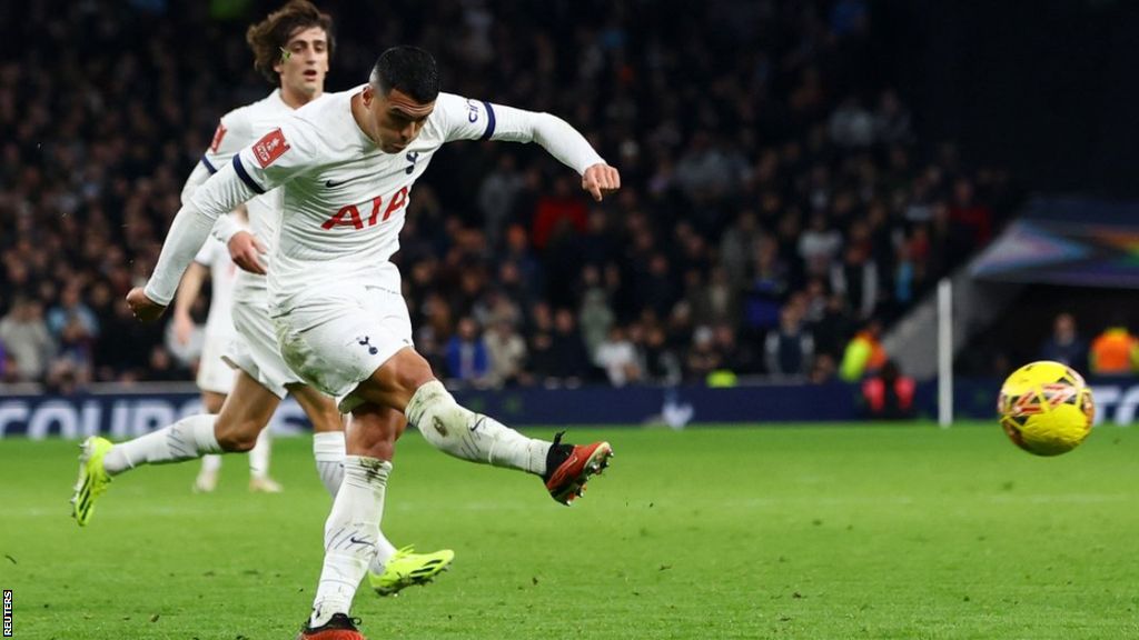 Tottenham Hotspur 1-0 Burnley: Pedro Porro scores only goal as Spurs ...