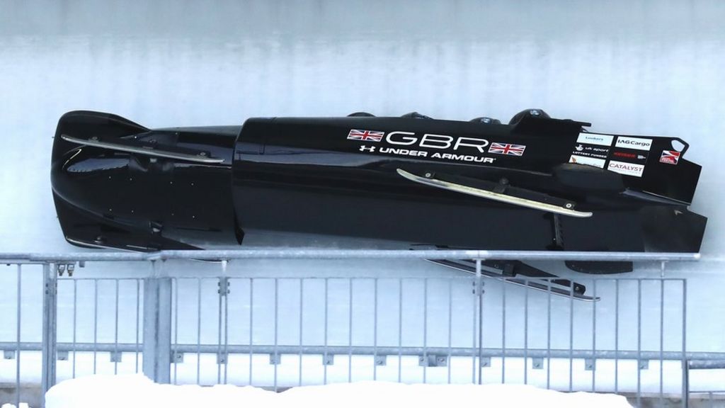 Bobsleigh World Championships: GB crash out of four-man bob - BBC Sport