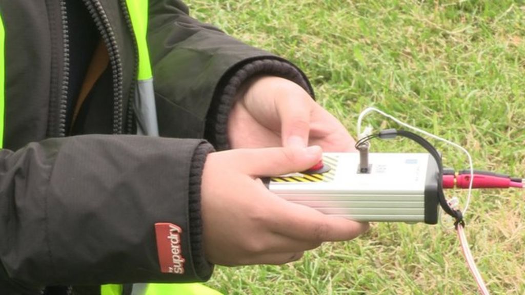 Rocketry challenge launches school teams in to the sky - BBC Newsround