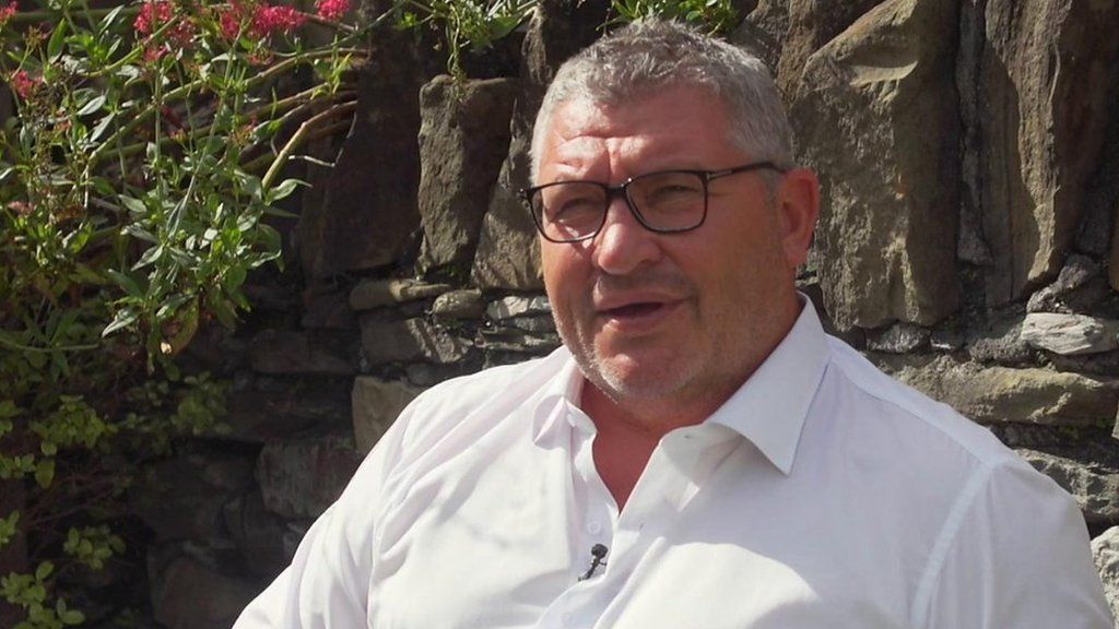 'I'm looking for a project which excites me' - Osian Roberts - BBC Sport