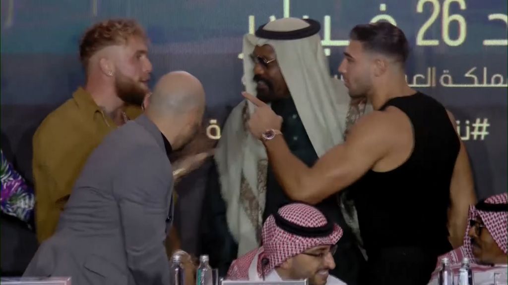 Jake Paul v Tommy Fury - whole purse put on line before bout - BBC Sport