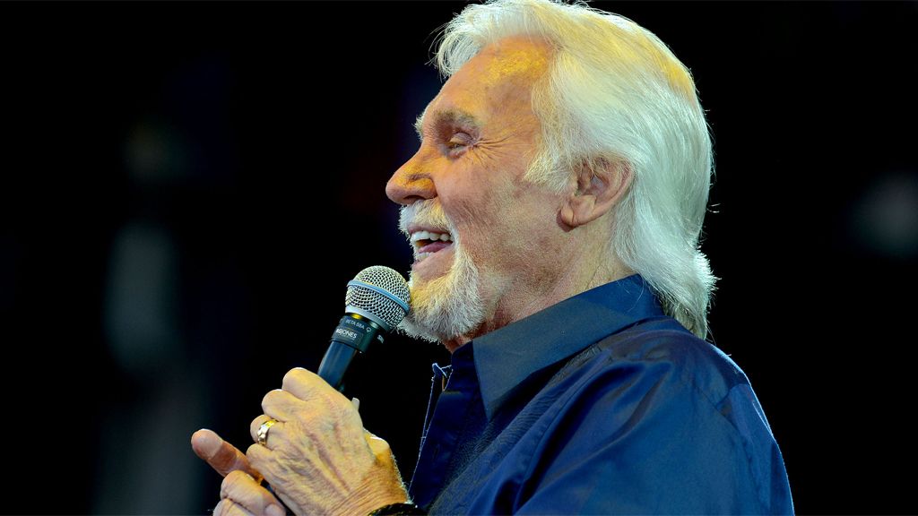 Kenny Rogers: Country star cancels tour over 'health challenges' - BBC News