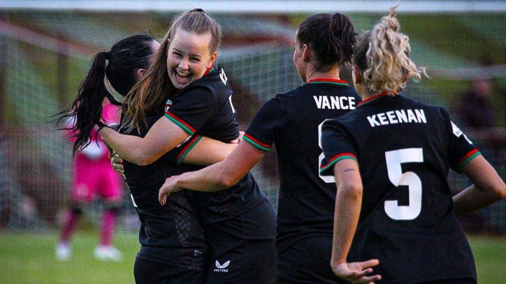 Women's Premiership: Glentoran and Cliftonville maintain perfect starts ...