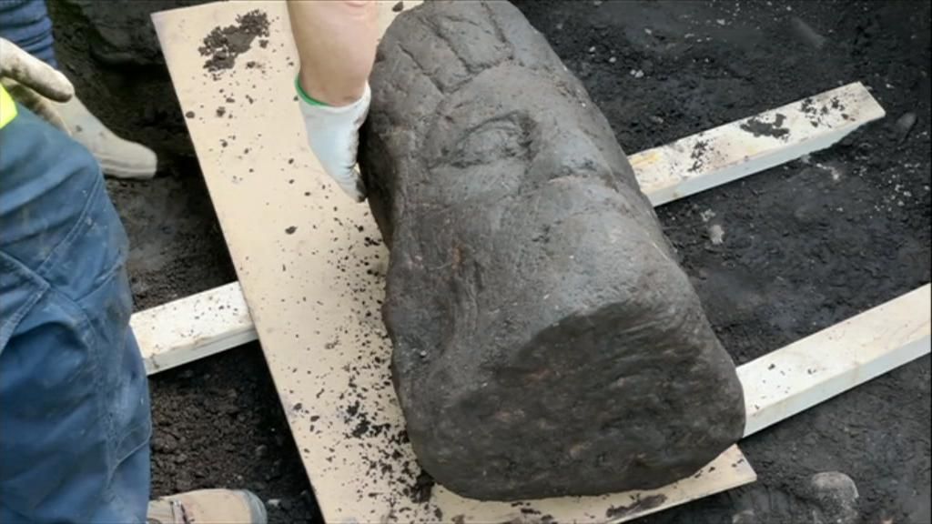 'Priceless' Roman head sculptures found at Carlisle Cricket Club - BBC News