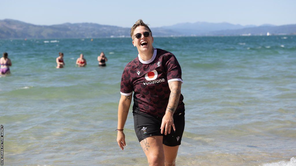 Donna Rose: Wales prop living and playing with borderline personality ...