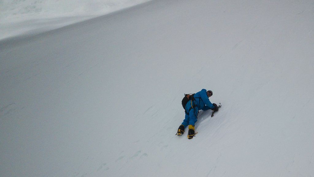 Drone team joins Scottish Mountain Rescue - BBC News