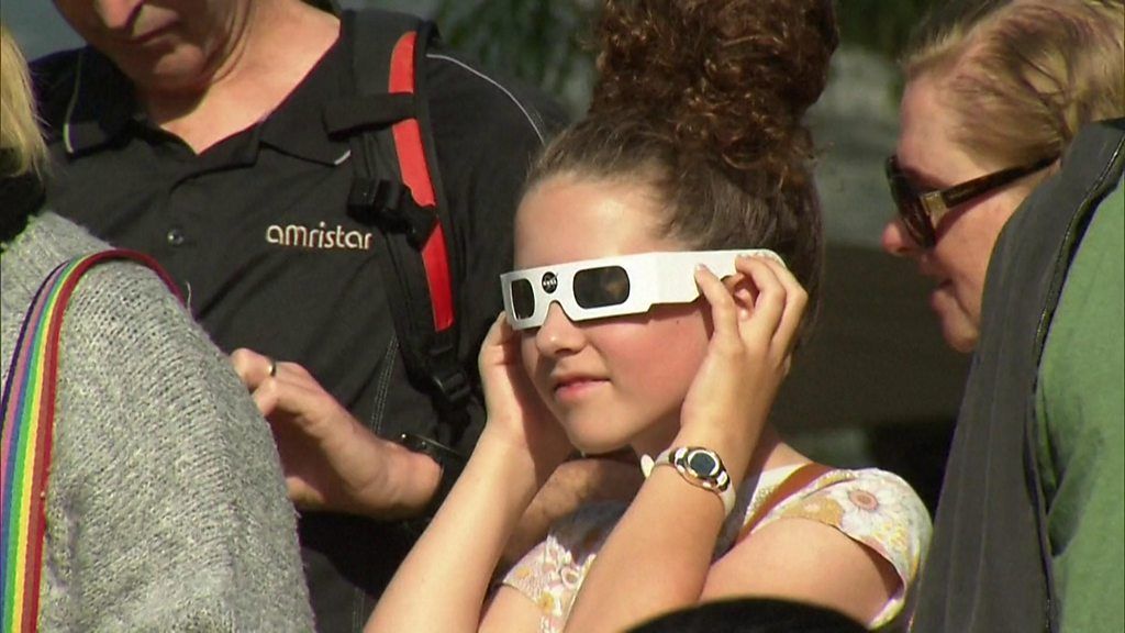 Check out this total solar eclipse in Australia! - BBC Newsround