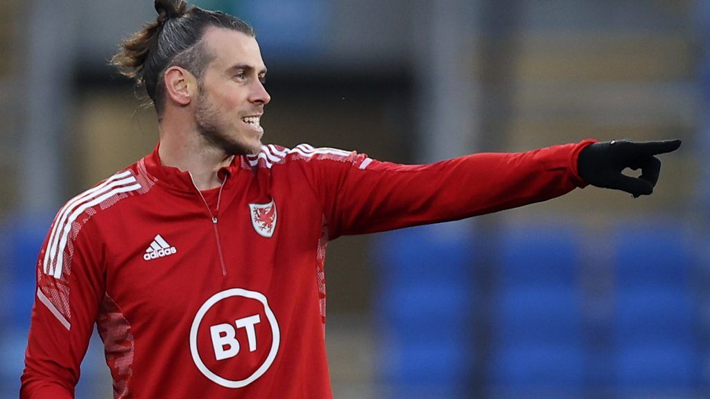 Robert Page: I don't care where Bale goes, jokes Wales manager - BBC Sport