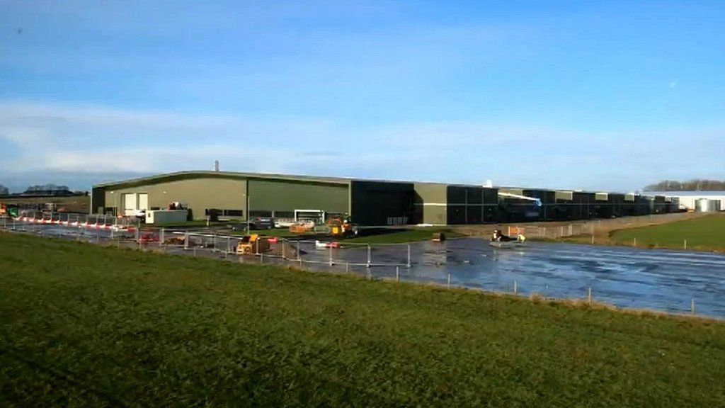 Science Museum in 'world's biggest house move' to Swindon - BBC News