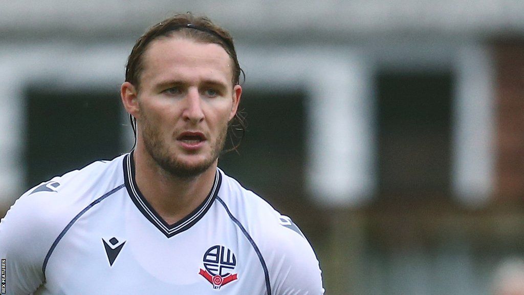 Kieran Sadlier: Wycombe Wanderers sign ex-Bolton forward on free ...
