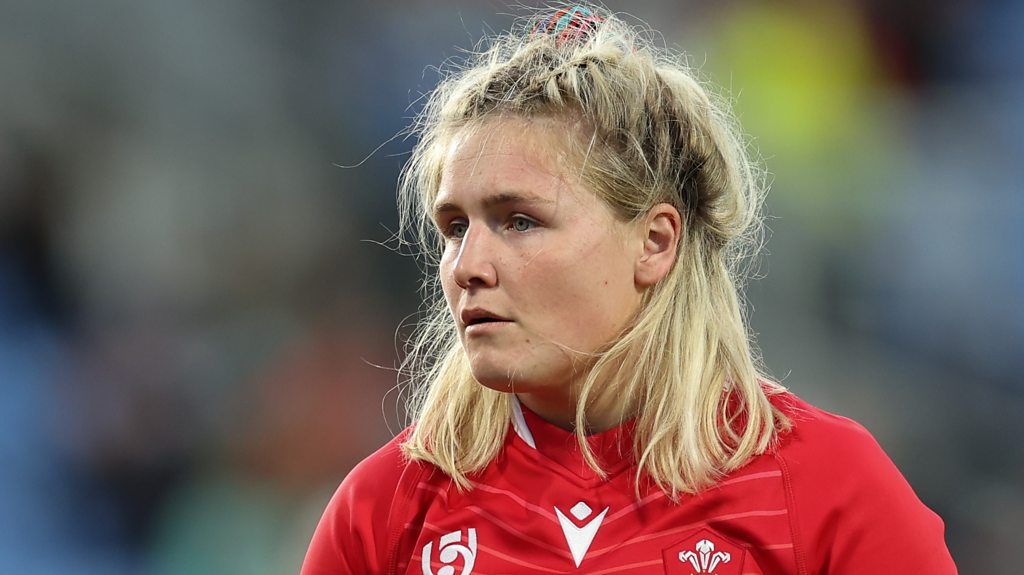 Rugby World Cup: Wales flanker Callender's 'happy tears' over mother's ...