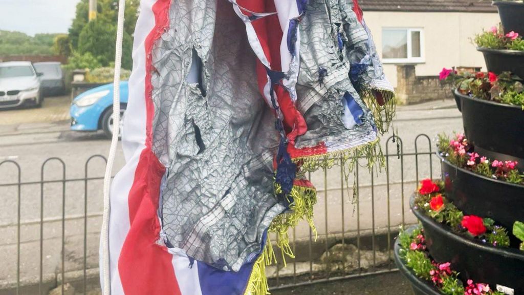 Anger after union flag burned at village war memorial in Falkirk - BBC News