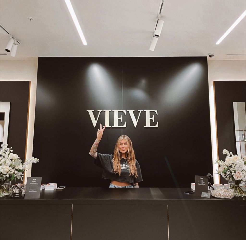 Jamie Genevieve's journey from make-up counter to boardroom - BBC News