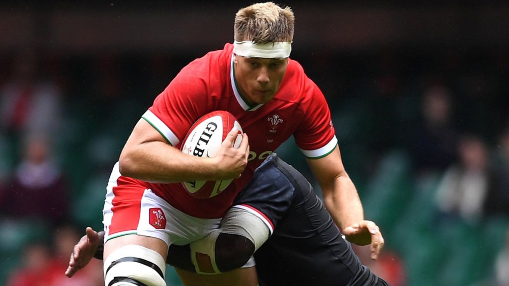 Ben Carter: Wales debutant's display bodes well for future, says Wayne ...