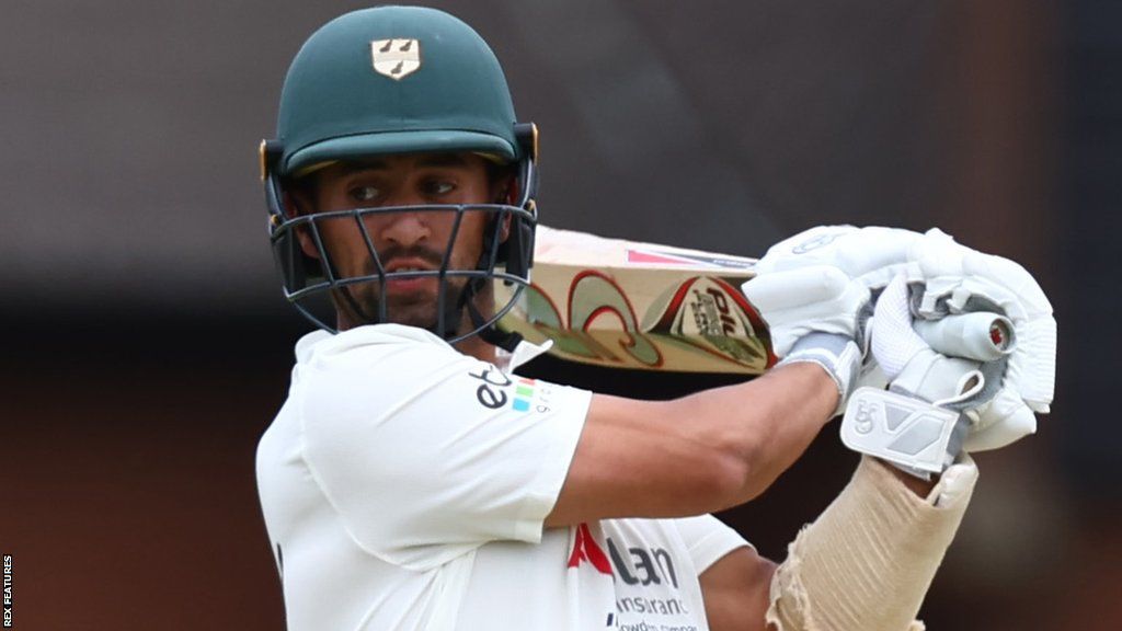 Brett D'Oliveira: Worcestershire captain signs new long-term contract ...