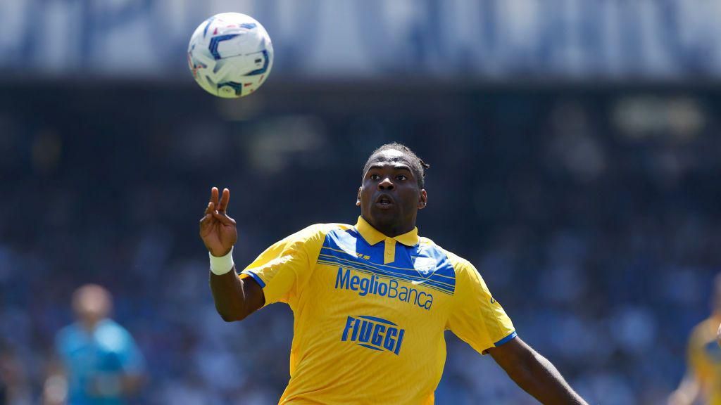 Leicester City news: Foxes sign defender Okoli from Atalanta - BBC Sport