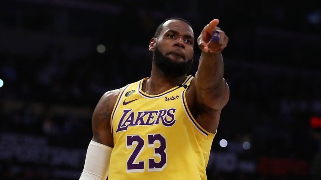 NBA plays of the week: LeBron James nets a long-range missile - BBC Sport