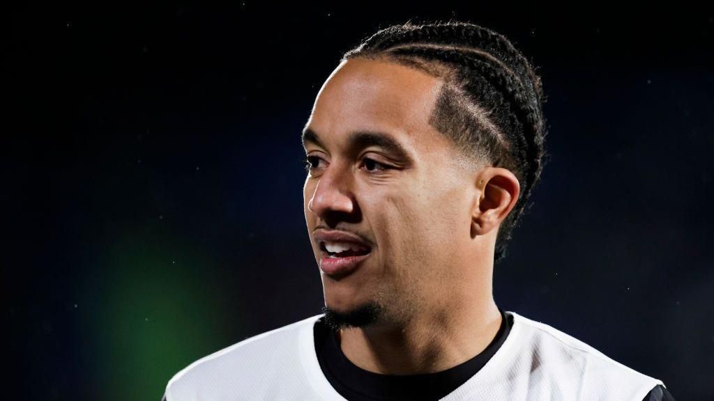 Helder Costa departs Leeds - BBC Sport