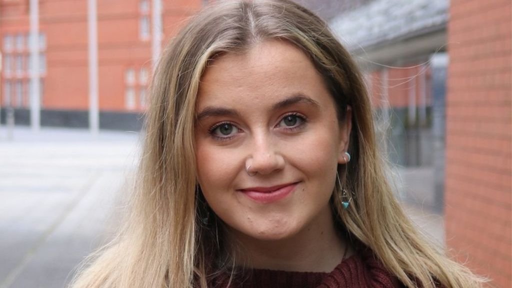 Cipio Ysgoloriaeth Bryn Terfel yn 'hollol annisgwyl' - BBC Cymru Fyw