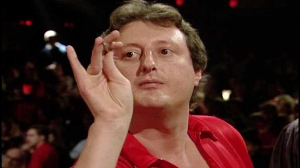 Eric Bristow: Funeral held for former darts world champion - BBC News