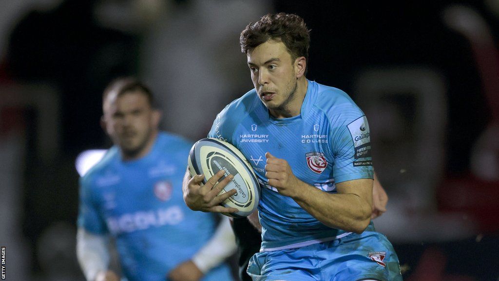 Lloyd Evans, Alex Seville and Ciaran Knight: Back and props extend ...