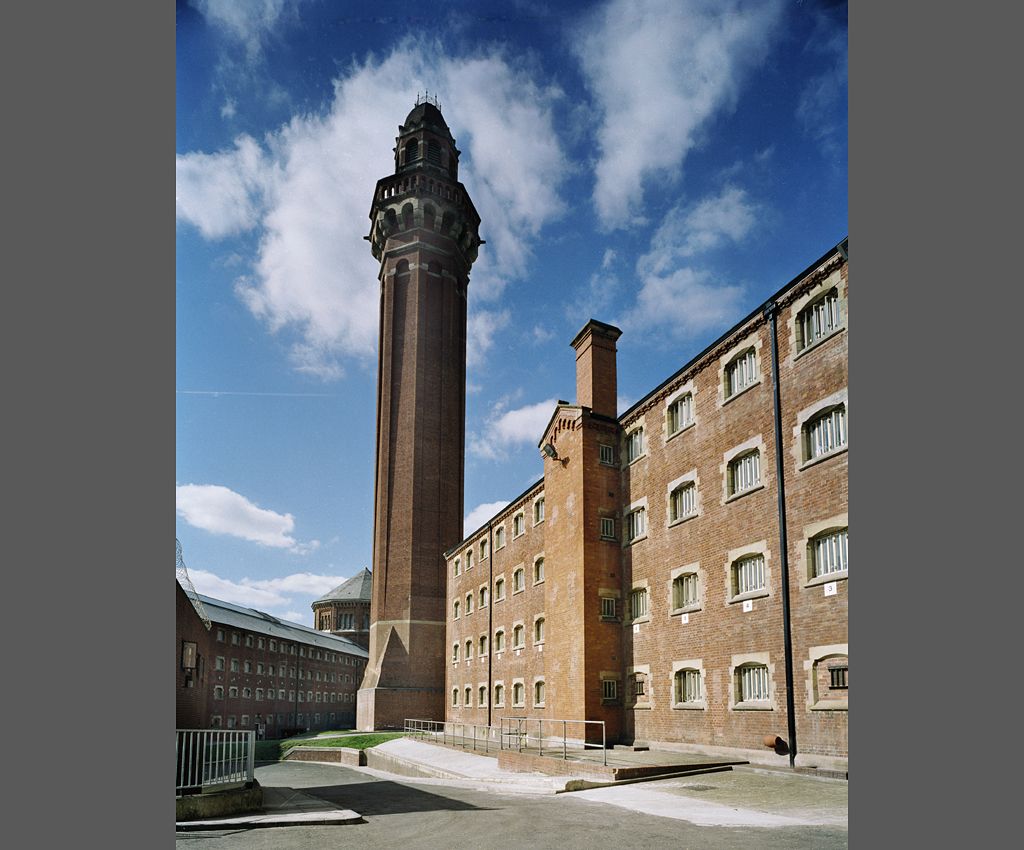 Bricks and bars: The tough urban prisons of the past - BBC News