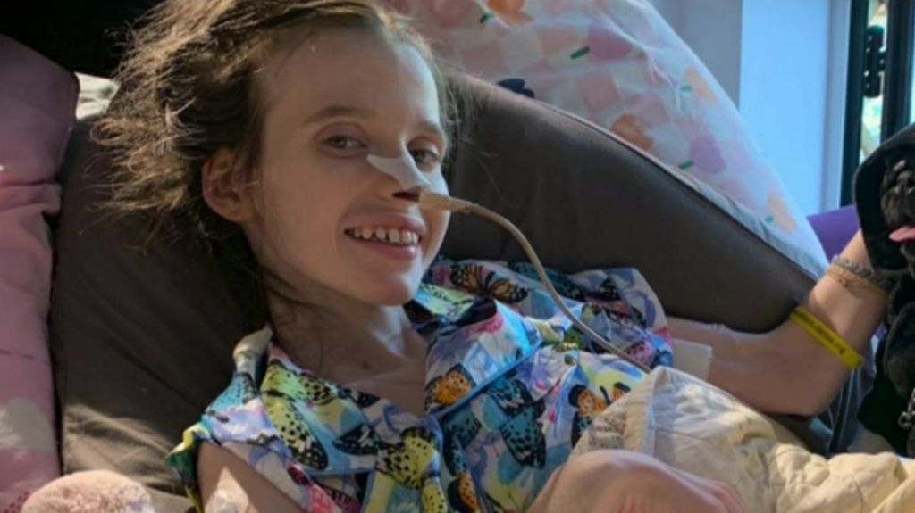 Walsall children's hospice heart appeal in memory of teenager - BBC News