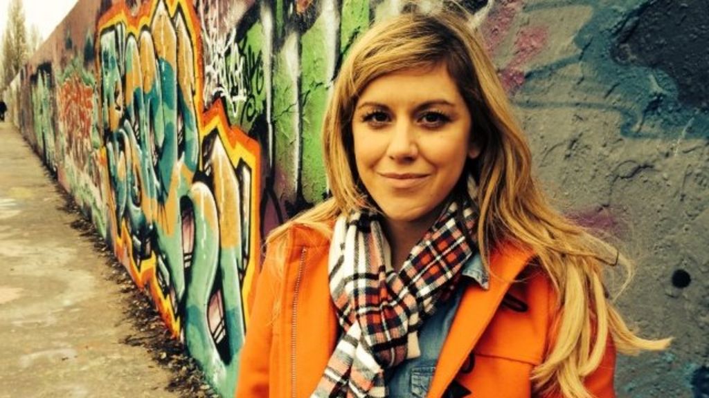 Berlin Wall 25th anniversary: Newsround's special programme - BBC Newsround
