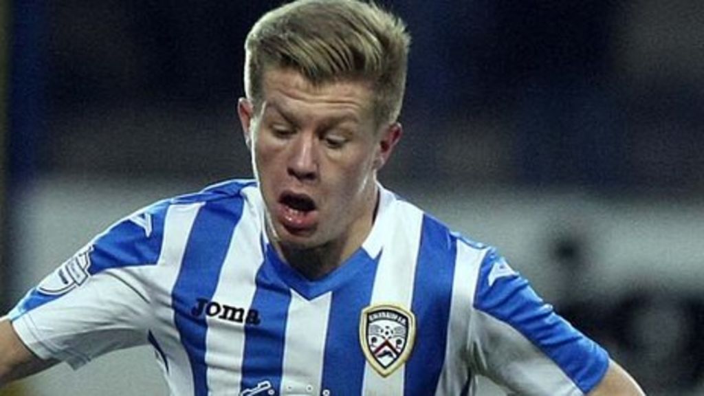 Coleraine move into top three - BBC Sport