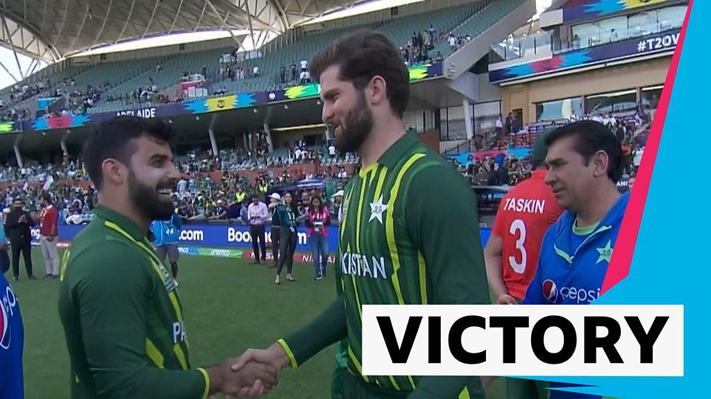 T20 World Cup: Pakistan win to secure semi-final spot - BBC Sport