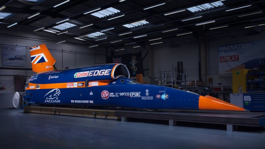 Bloodhound car aiming for land speed record unveiled - BBC News