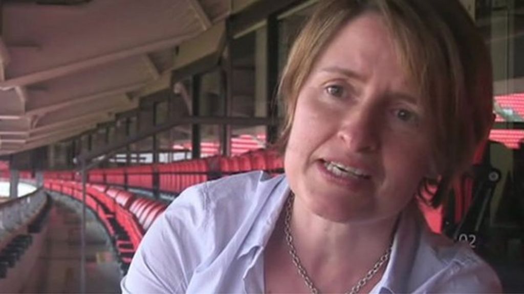 Kelly Simmons: Women can now see 'coaching career pathway' - BBC Sport