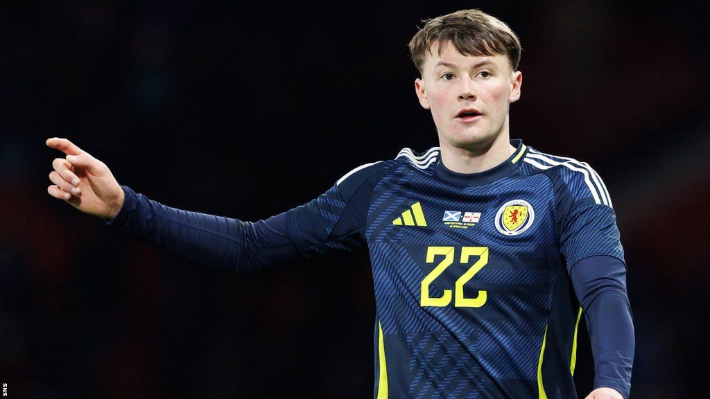 Nathan Patterson: Everton and Scotland right-back ruled out for season ...