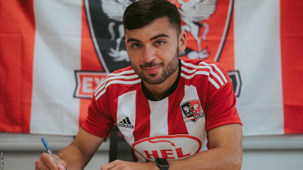 Reece Cole: Exeter City sign free-agent midfielder after trial - BBC Sport