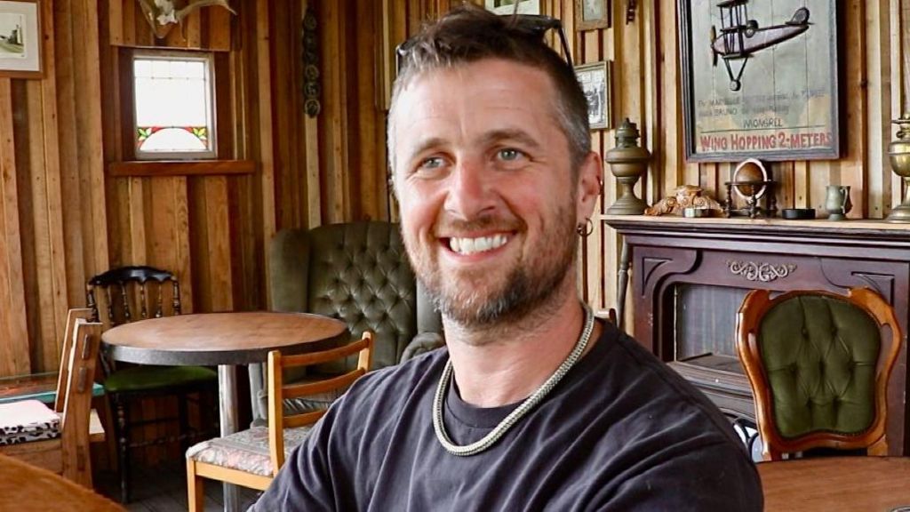 Life in Pilton: The village that hosts Glastonbury Festival - BBC News