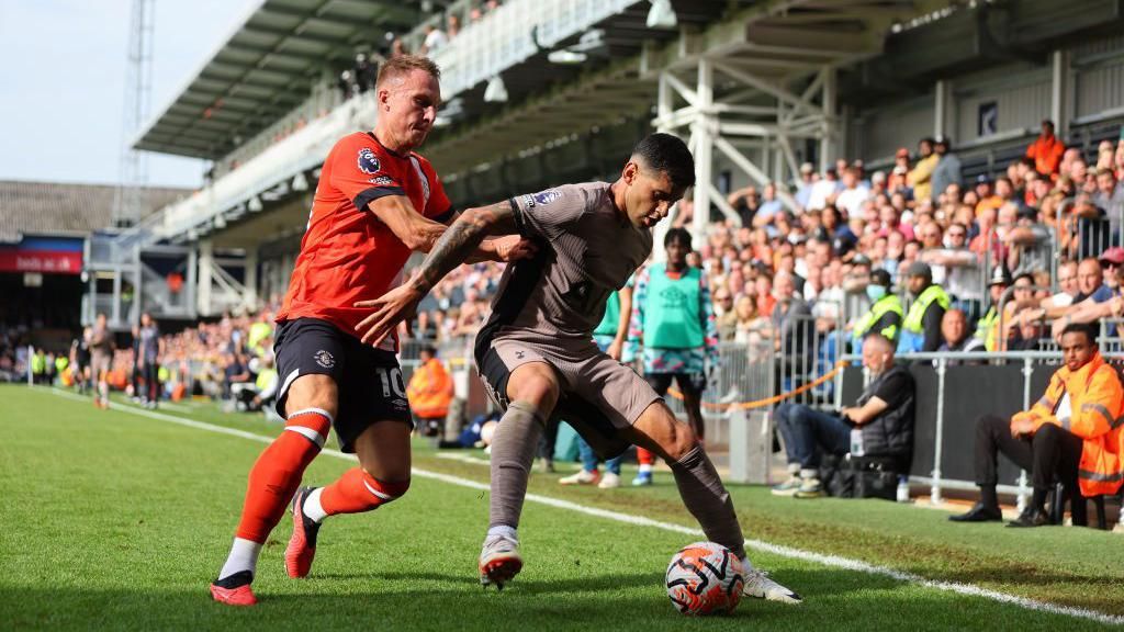 Tottenham: Van de Ven-Romero partnership analysed on Match of the Day ...