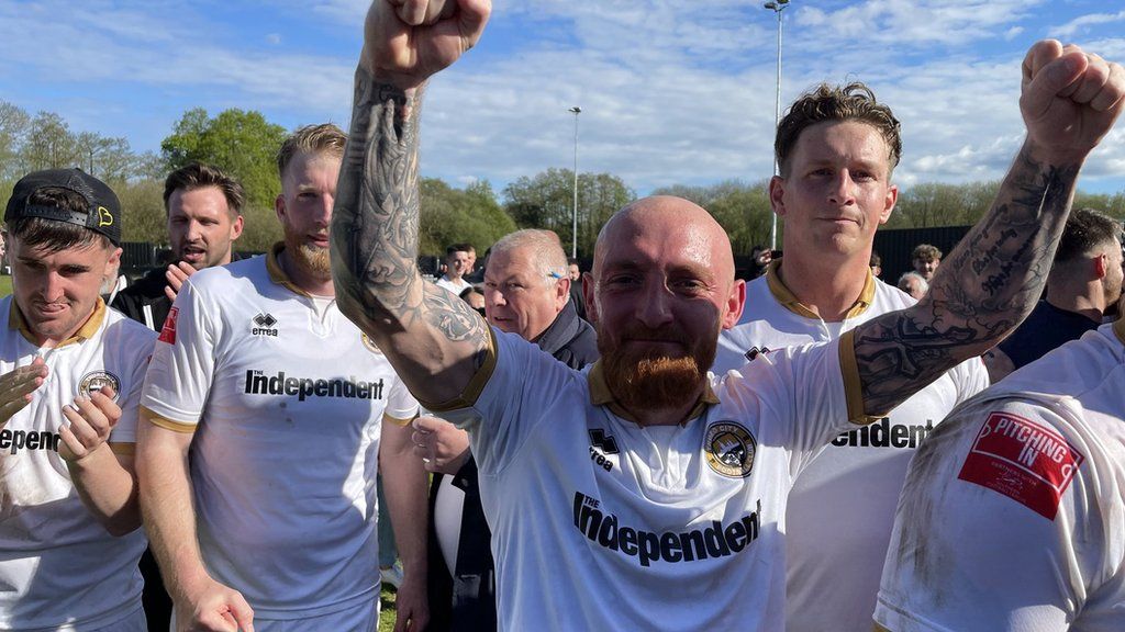 Truro City: Connor Riley-Lowe's late goal earns promotion - BBC Sport