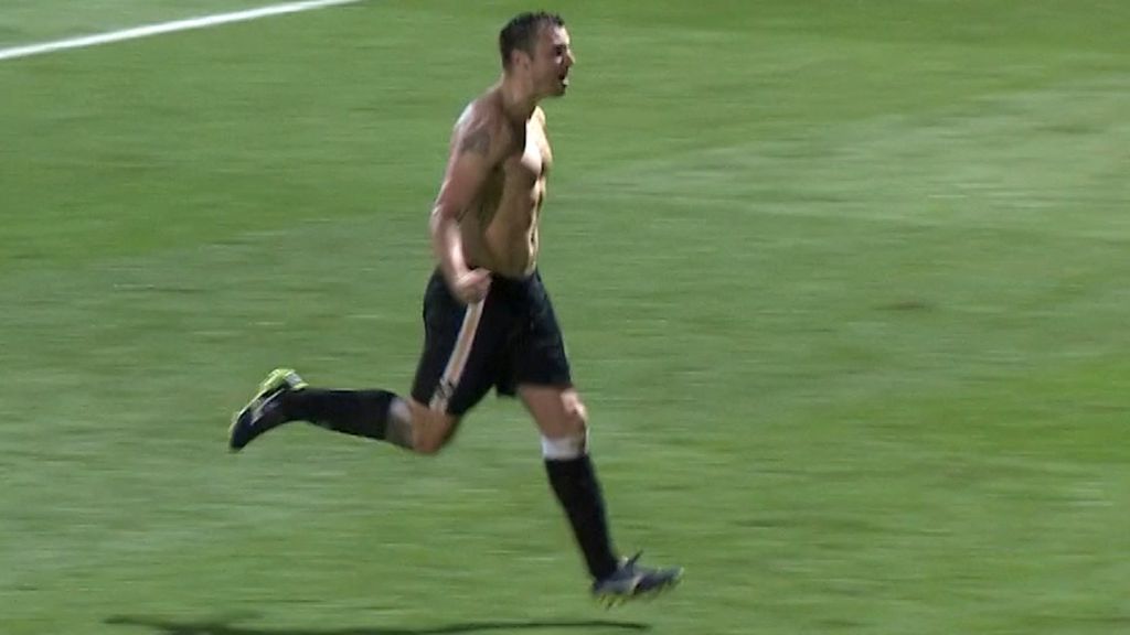 FA Cup: Antony Kay scores 'goal of his life' for Port Vale in FA Cup ...