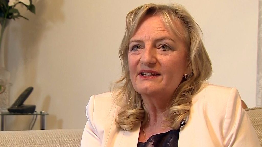 David Moyes should 'think about his position' - Rachel Anderson - BBC Sport