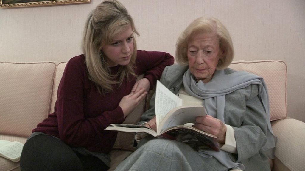 Holocaust survivor talks about her experiences - BBC Newsround