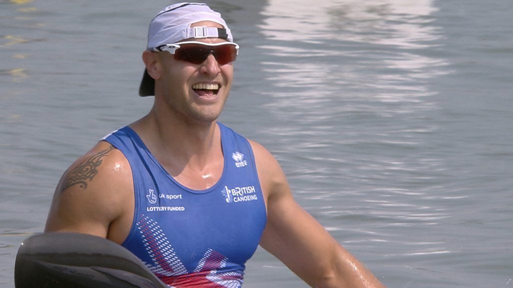 Canoe Sprint World Championships: Liam Heath wins gold in Hungary - BBC ...