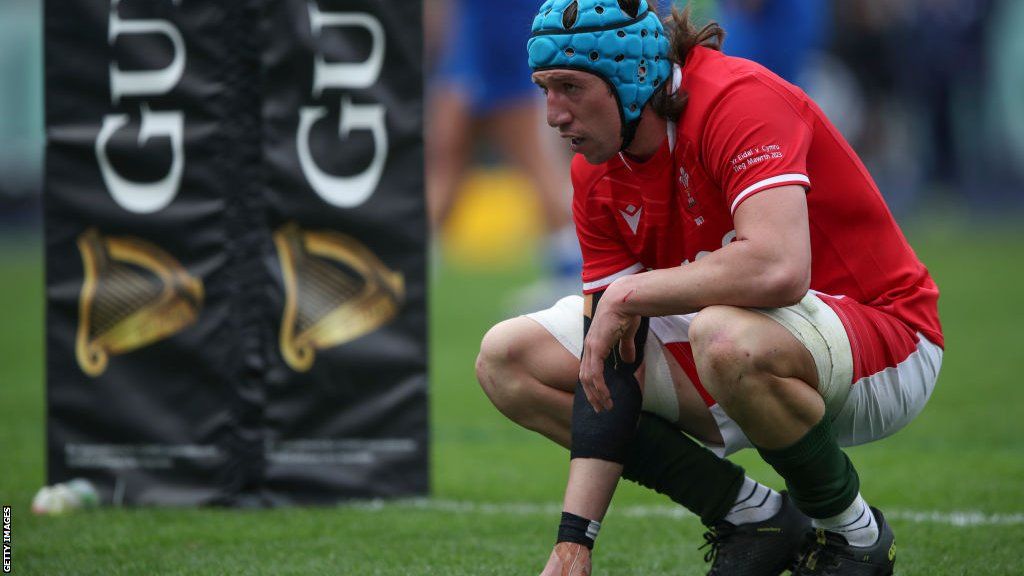 Justin Tipuric: The Wales great with the blue cap and a golden touch ...