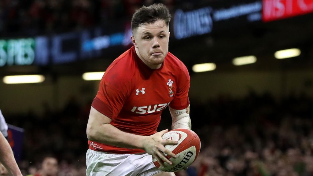 Six Nations 2018: Steff Evans adds a fourth try for Wales against ...